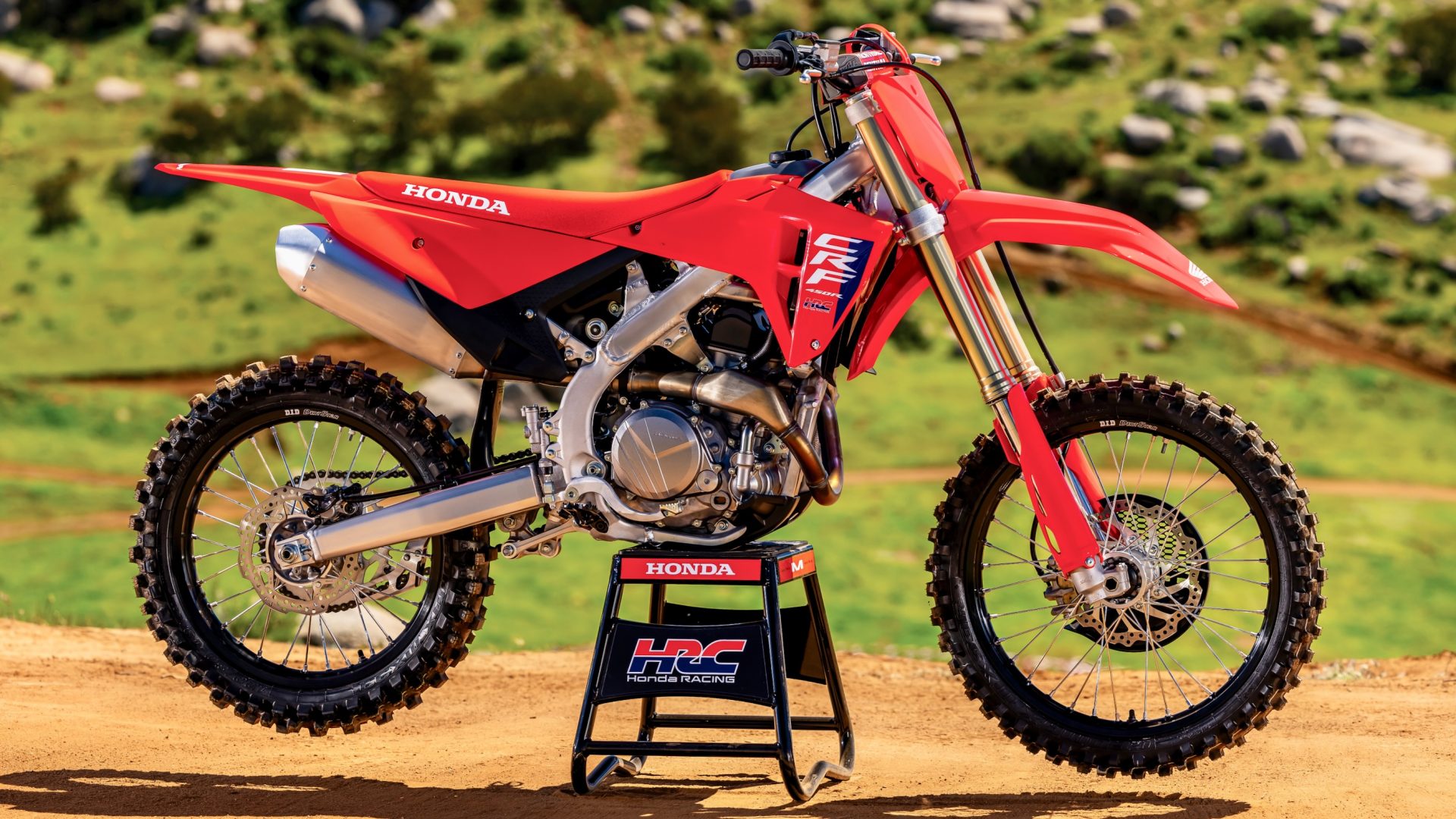 Honda's 2025 CRF Motorcycle Lineup: Off-Road Excellence - Gearhead Daily