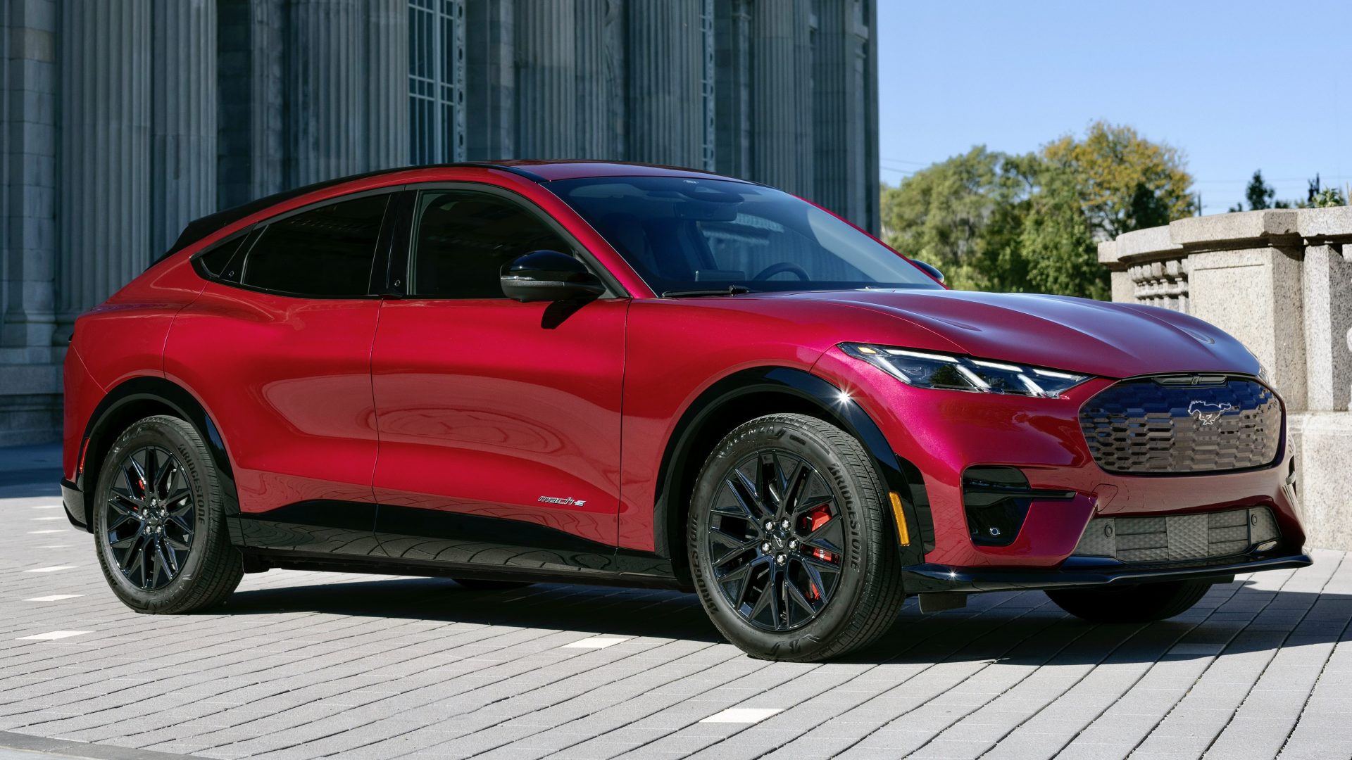 2025 Ford Mustang Mach-E: Sporty Upgrades and Smart Features - Gearhead ...