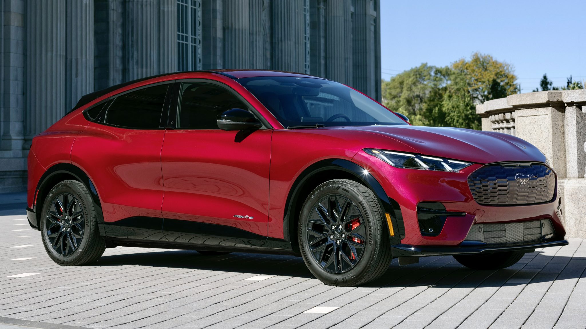 2025 Ford Mustang Mach-E: Sporty Upgrades and Smart Features - Gearhead ...