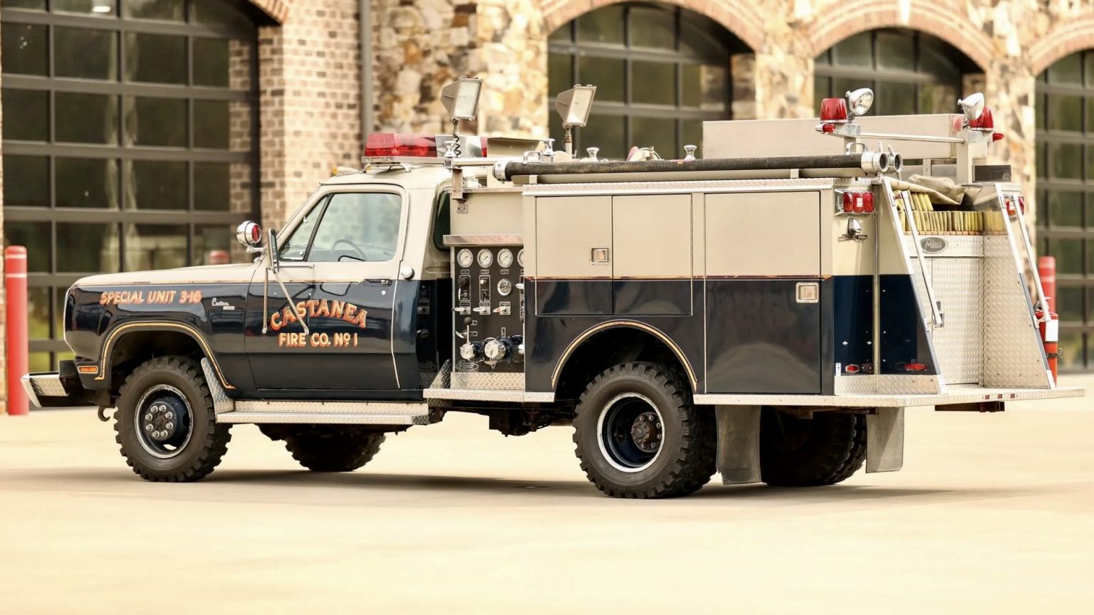 Rare 1978 Dodge W400 Fire Truck Hits the Auction Block - Gearhead Daily