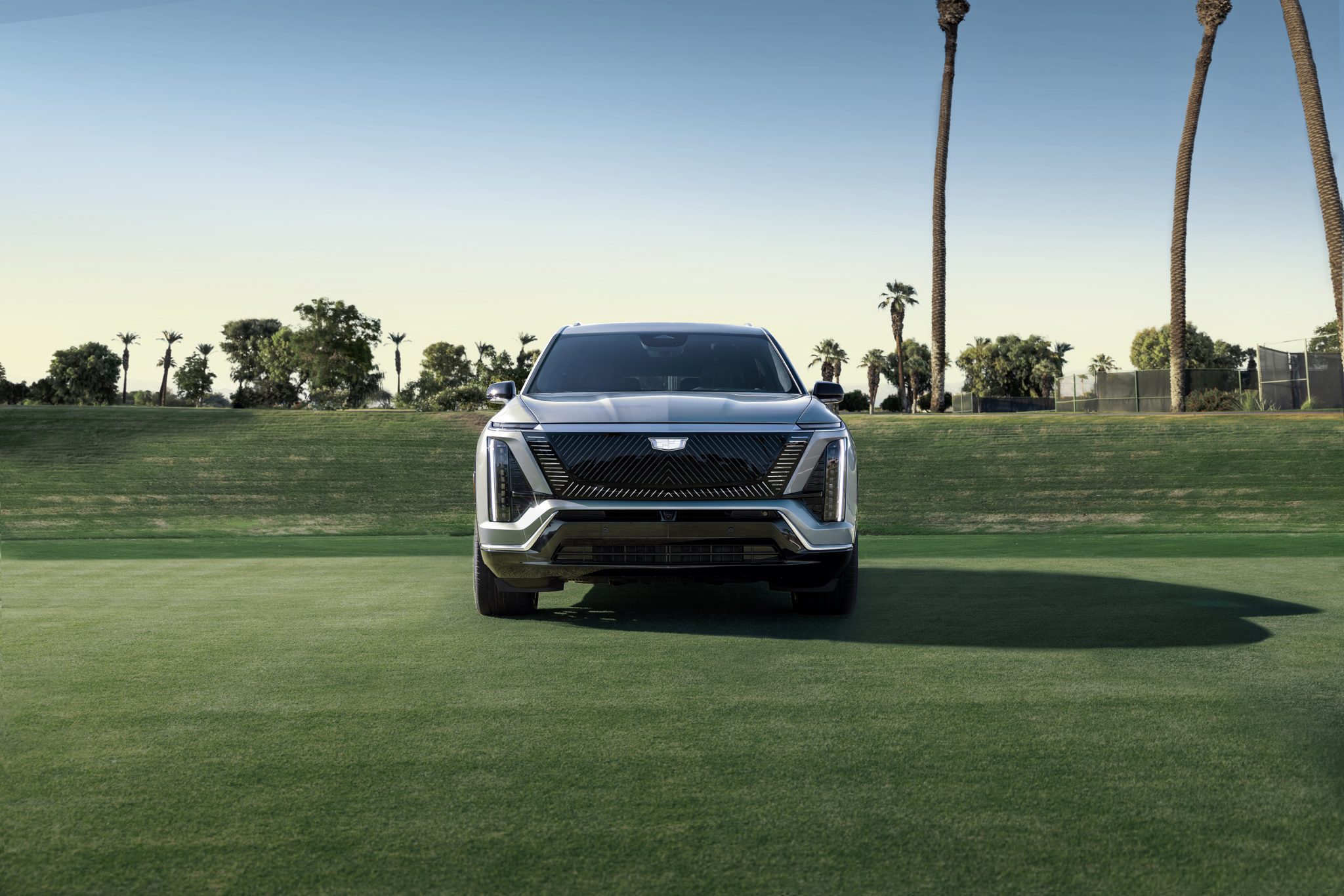 Cadillac Introduces the 2026 VISTIQ EV SUV - Gearhead Daily