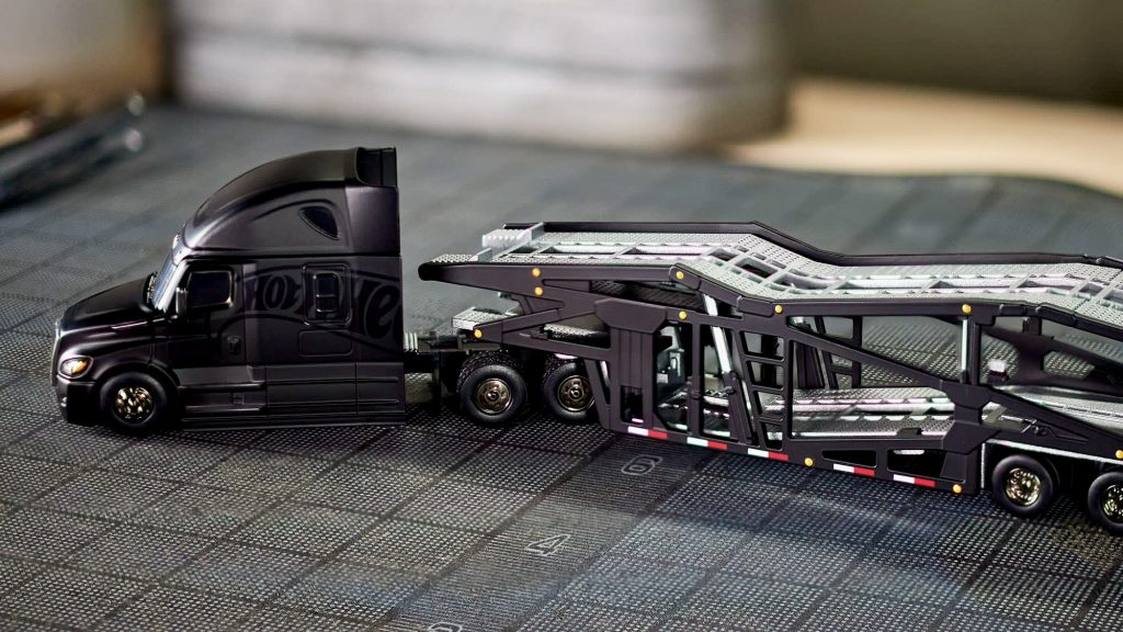 Hot Wheels Elite 64 Freightliner Cascadia